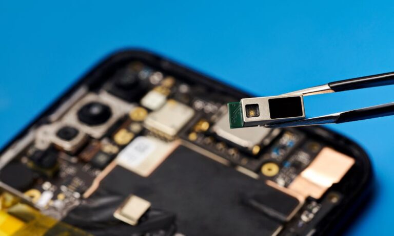 pureLiFi Unveils Next-Gen LiFi Innovations at Mobile World Congress ...