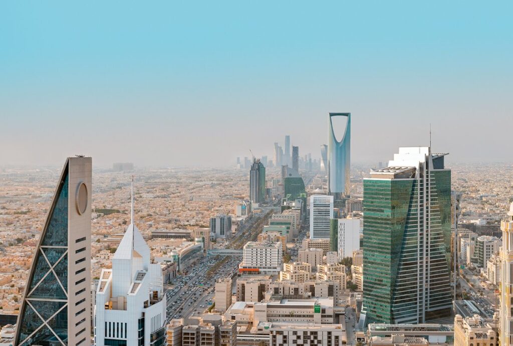 Pure DC and Dune Vaults Partner to Build Hyperscale Data Centres in ...